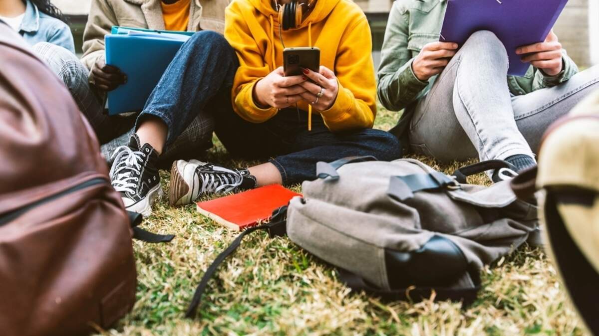 EU to launch age-check app as pressure builds on big tech | Luxembourg ...